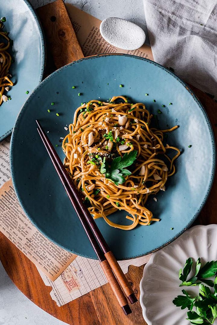 Parsley and Chive Oil Noodles - Hide My Veggies